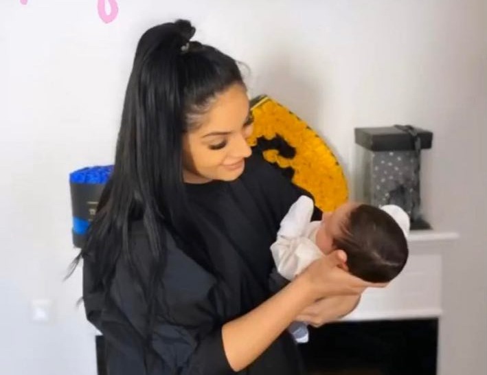 Simina a postat imagini cu Dominic: ''E copilul lui Jador'' - Kanal D ...