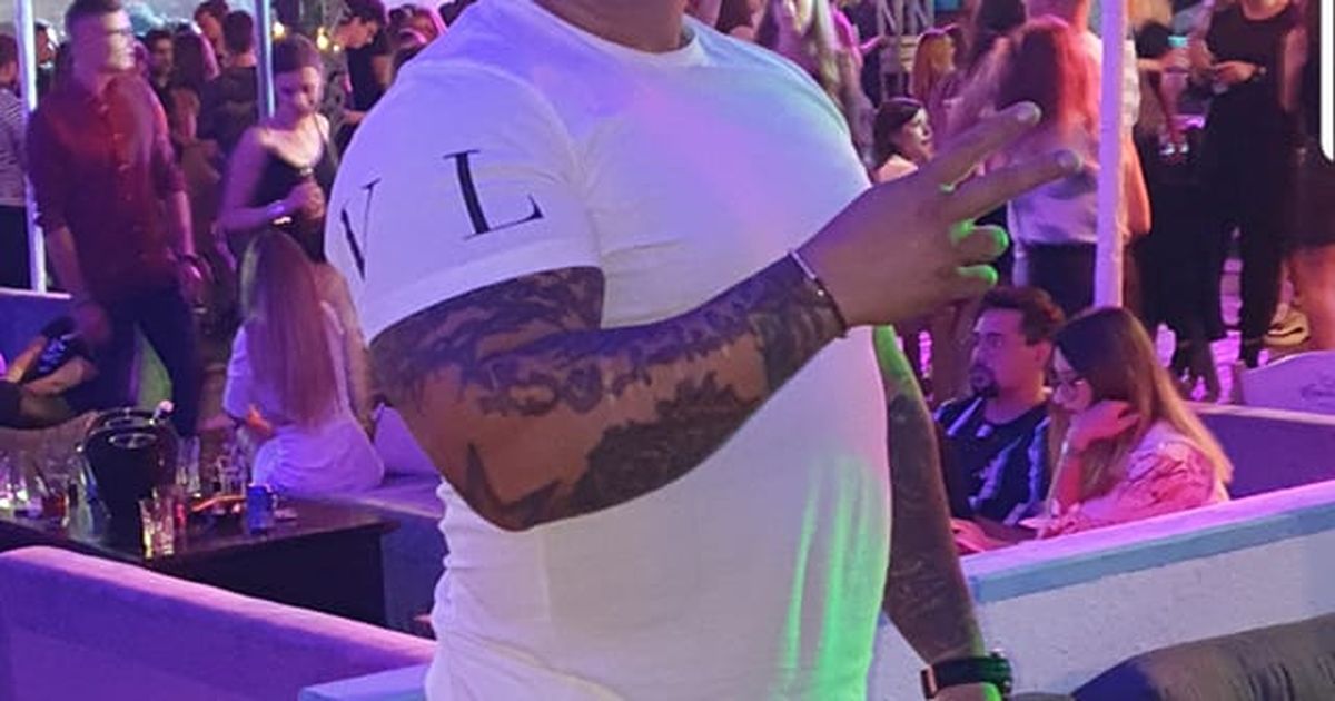 Adrian Corduneanu a venit în vacanță la București cu soția! Alintată ...