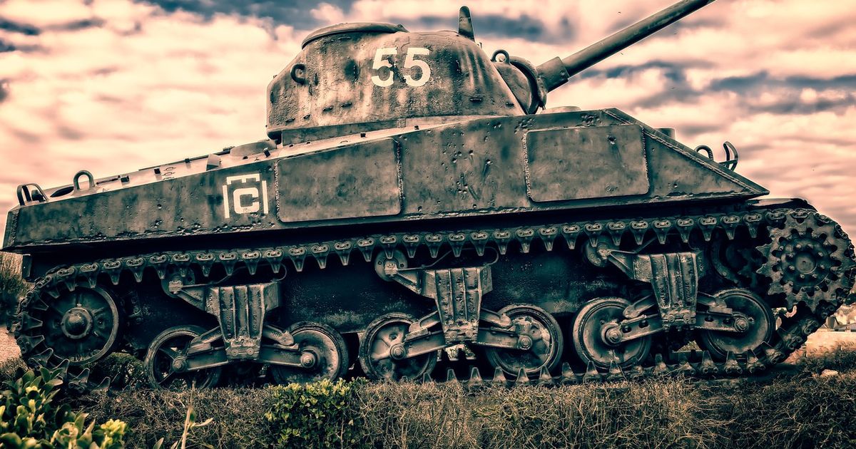 Moscova aduce tancuri în enclava Kaliningrad. Forțe NATO, la granița ...