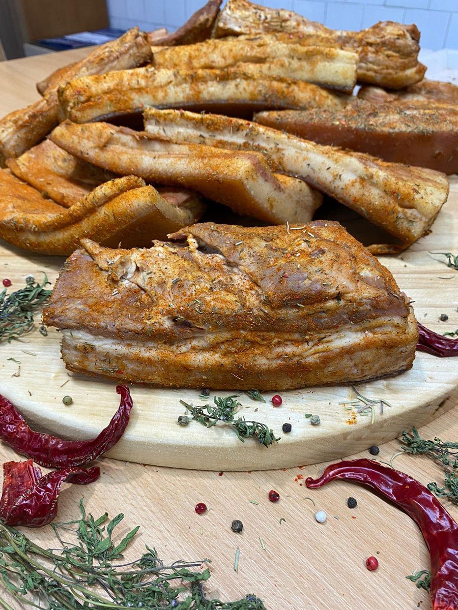 Cum se face șunca de casă afumată: Ingrediente și mod de preparare ...