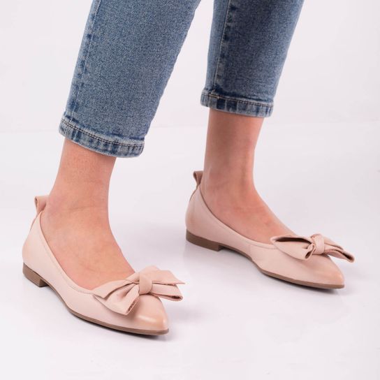 Poarta acesti balerini din piele si bucura-te de admiratia oamenilor ...