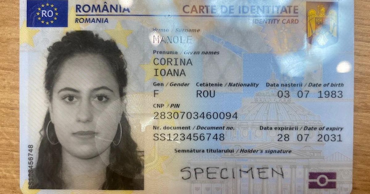 Așa arată buletinele cu cip. Au fost emise pentru prima dată la Cluj ...