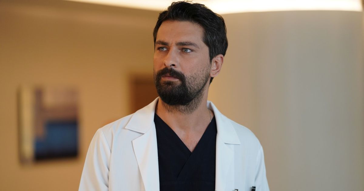 Onur Tuna, fascinantul Dr. Ferman Eryiğit, din serialul „Doctorul ...