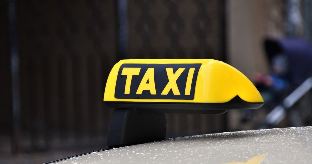 Descoperirea uluitoare a unui șofer de taxi: A găsit un portofel cu ...