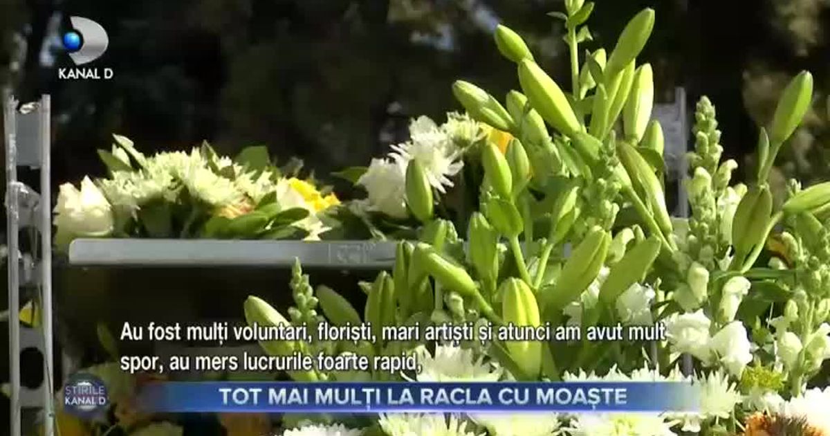 Tot mai mulți la racla cu moaște - Stirile Kanal D