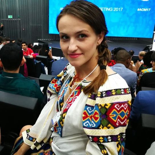 Cine este Oana Ţoiu, ministrul Muncii propus în noul Guvern Cioloş ...