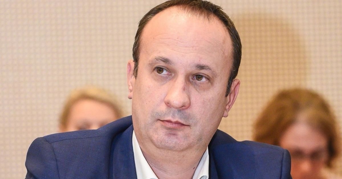 CV Adrian Câciu: Ce studii a terminat ministrul Finanţelor Publice ...