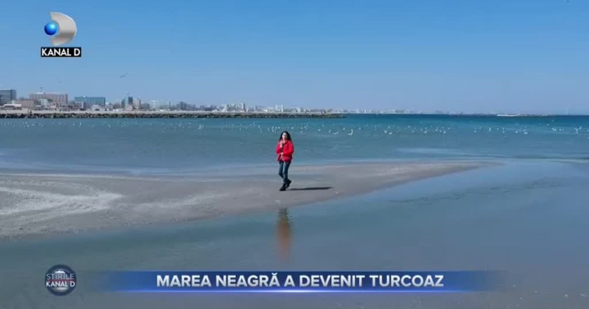 Marea Neagră a devenit turcoaz - Stirile Kanal D
