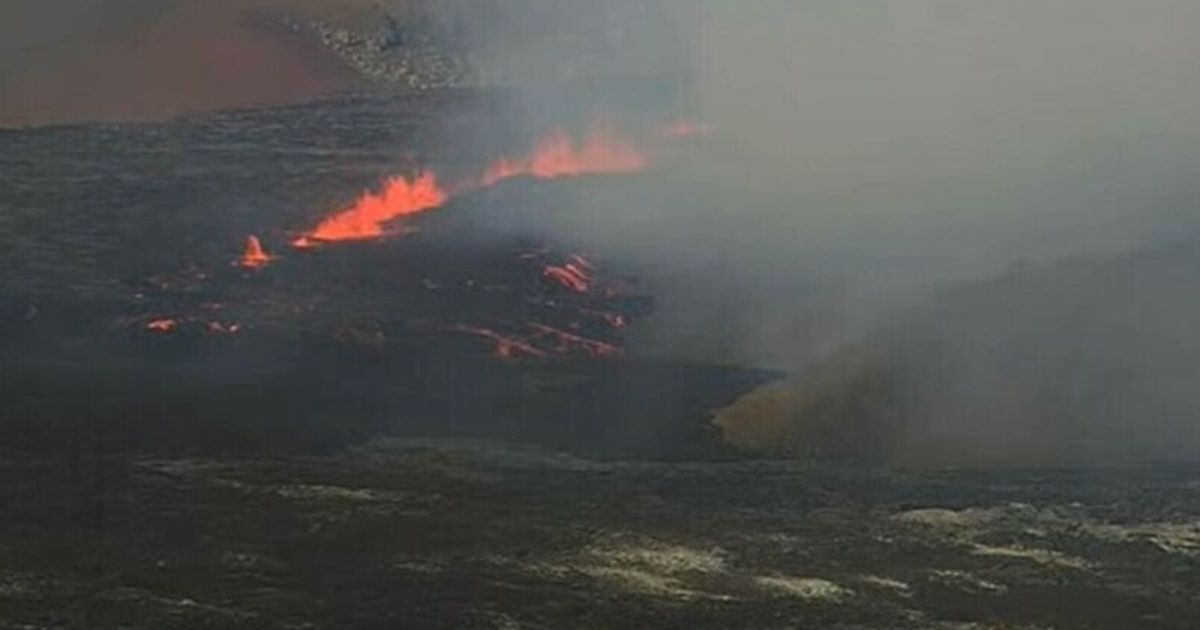 Un vulcan a erupt în apropiere de Reykjavik, capitala Islandei ...