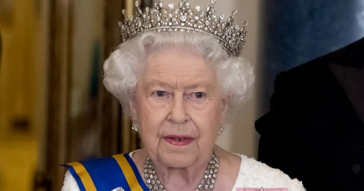 Anglia în doliu. Cum își plâng britanicii preaiubita regină. 96 de ...