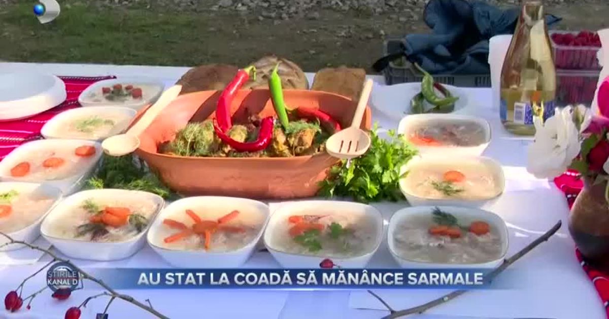 Au stat la coadă să mănânce sarmale - Stirile Kanal D