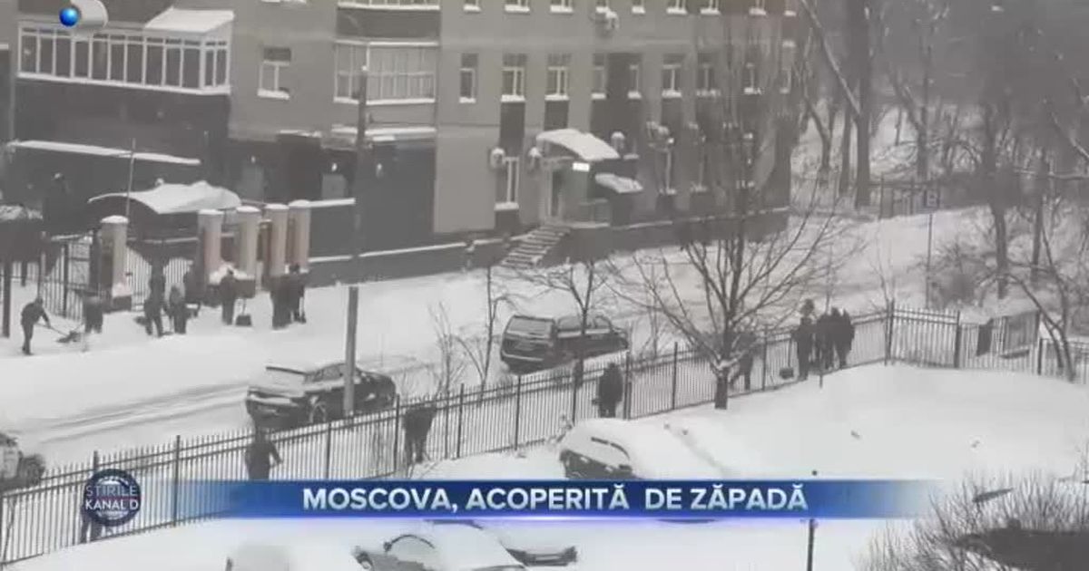Moscova, acoperită de zăpadă - Stirile Kanal D