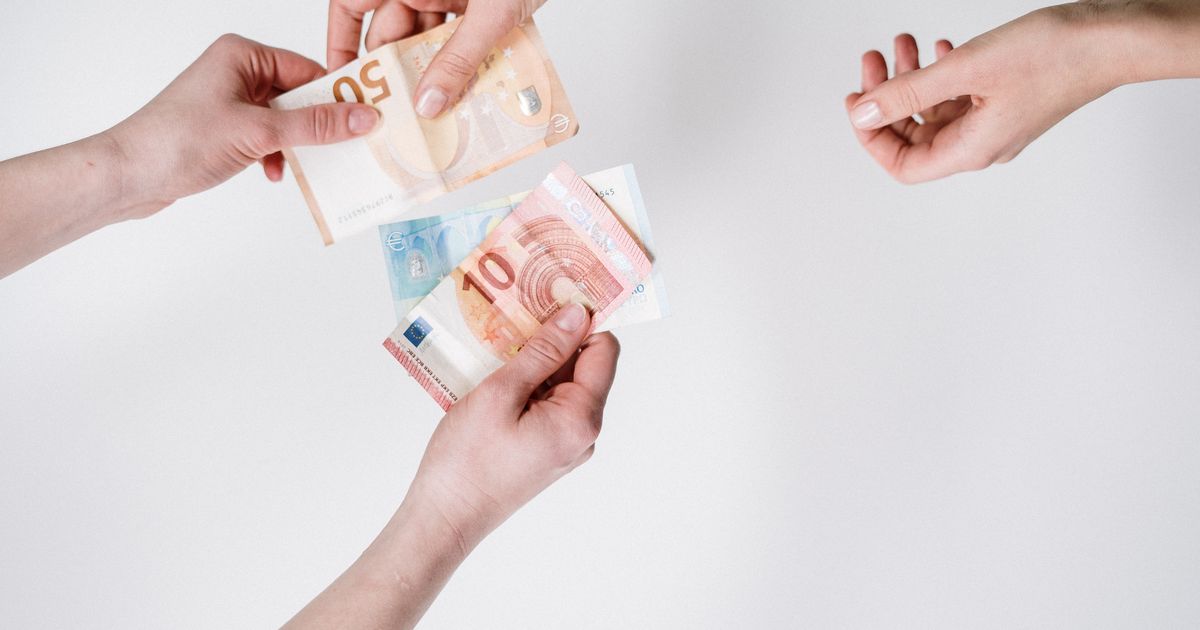 Curs valutar BNR azi, 19 ianuarie 2023. Evoluția monedei EURO la casele ...