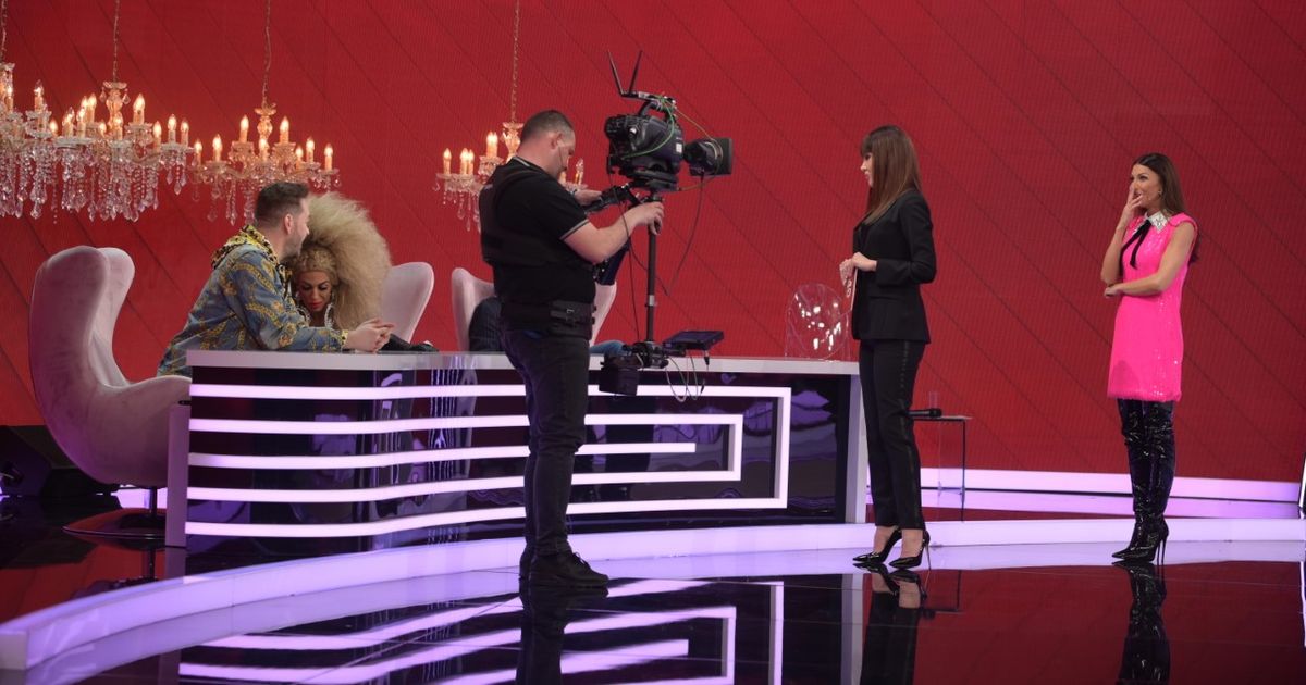 Ce ascunde Raluca Bădulescu în geantă? Denise Rifai i-a surprins cu întrebări roșii pe jurații ...