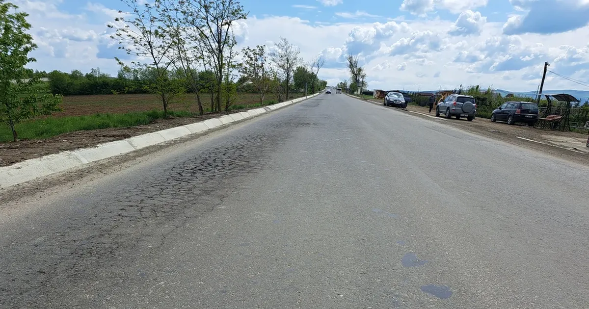Un drum național s-a stricat înainte de terminarea lucrărilor. Pe cine dau vina constructorii ...