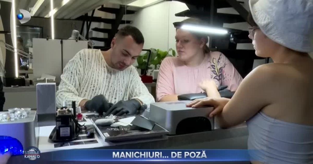 VIDEO - Manichiuri...de poză. Tinerele au ocazia să își perfecționeze ...