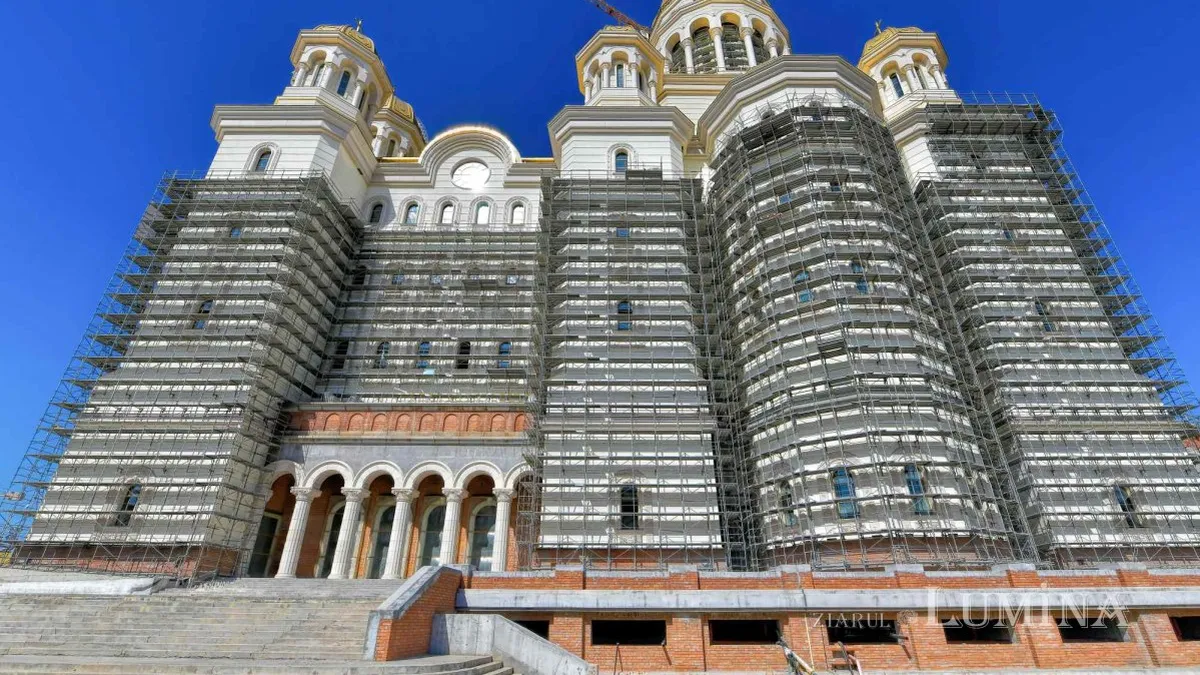 Cum arată azi în interior Catedrala Mântuirii Neamului, cea mai mare ...