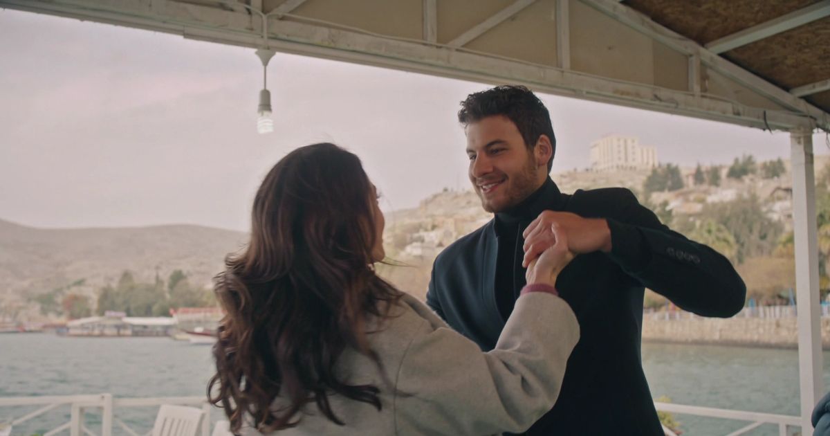 Halil, subjugat de Alpay. Noi situații uluitoare se vor derula în această seară, de la ora 20:00 ...