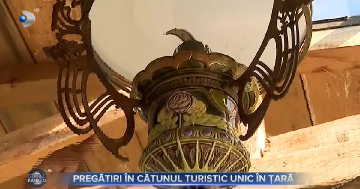 VIDEO - Pregătiri în cătunul turistic unic în țară. Turiștii vor avea ...
