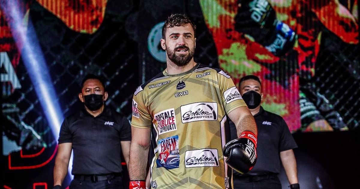 Andrei Stoica, cvadruplu campion mondial la kickbox, luptă în weekend ...