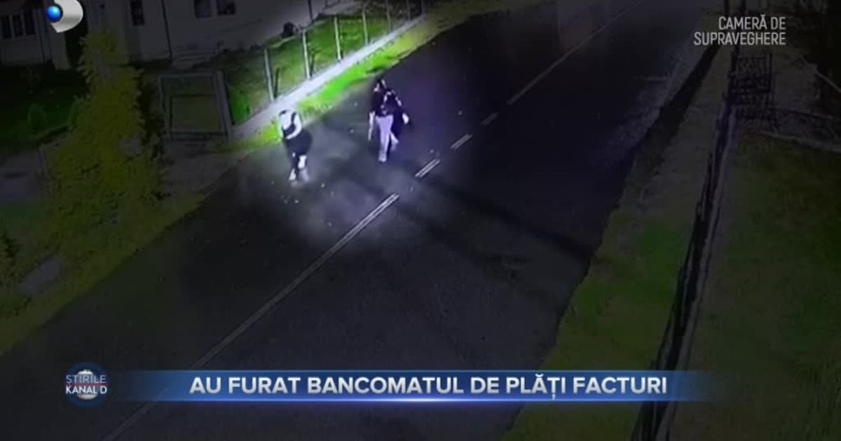 VIDEO - Au dat lovitura în Dolj. Doi indivizi au furat bancomatul de ...