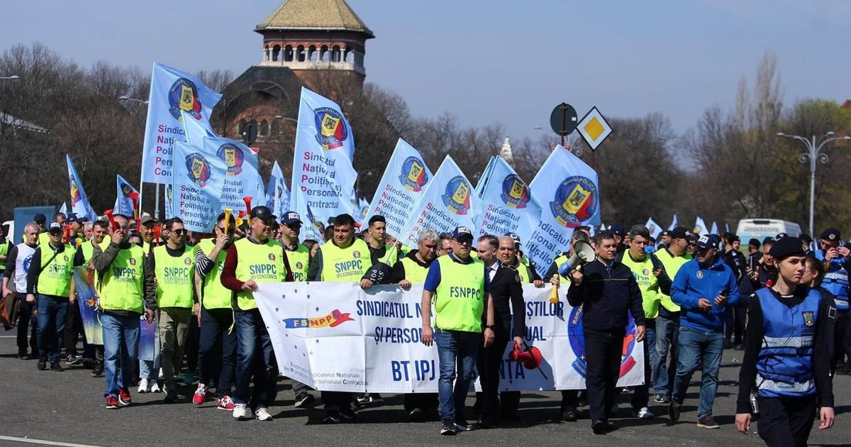 Polițiștii, protest la Guvern pentru salarii mai mari - Stirile Kanal D