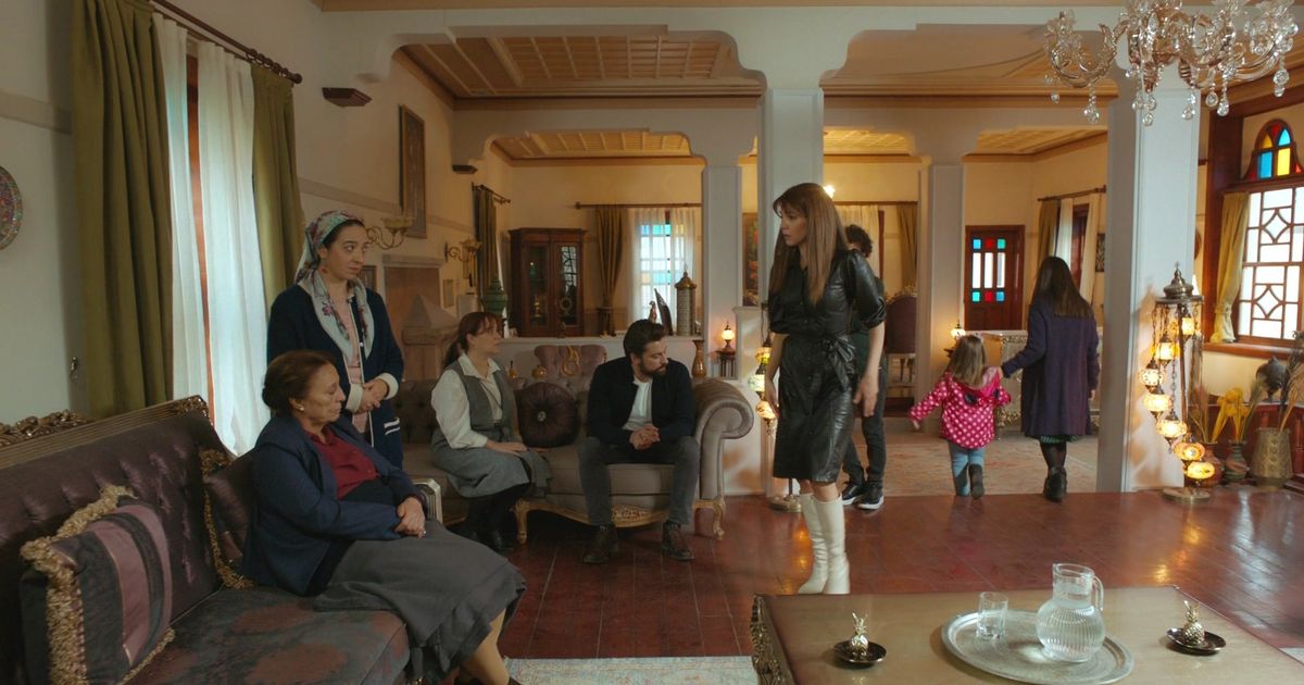 Astăzi, de la ora 20:00, un nou episod din serialul “Promisiunea ...