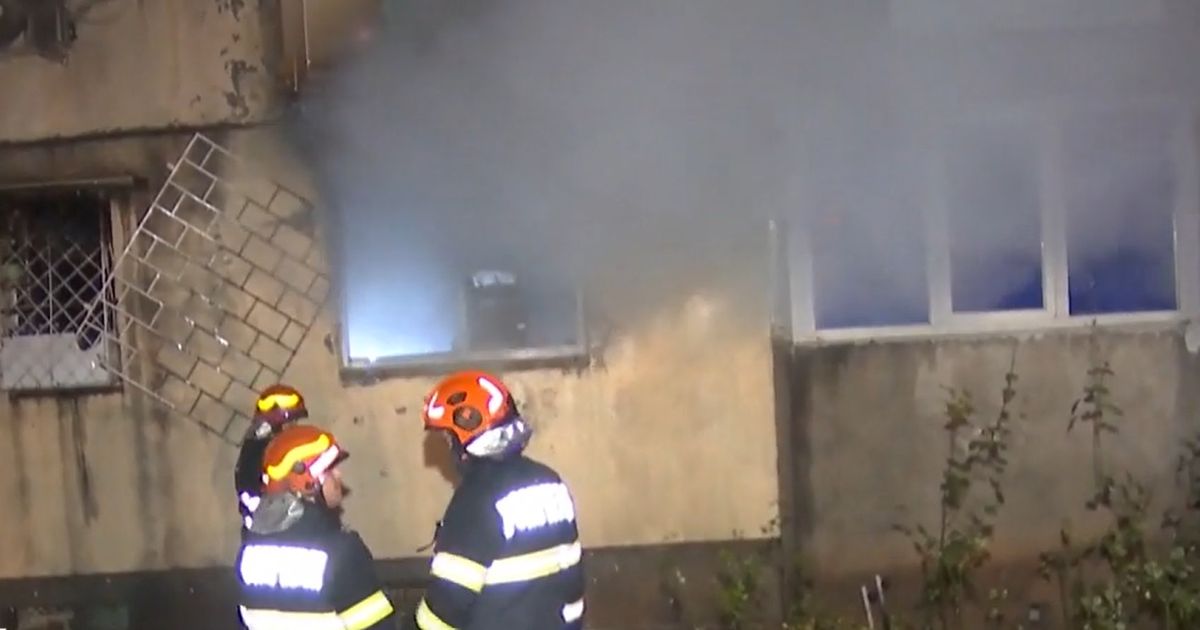 Incendiu la un bloc din Sector 4. Zeci de oameni în pericol. Focul s-ar ...