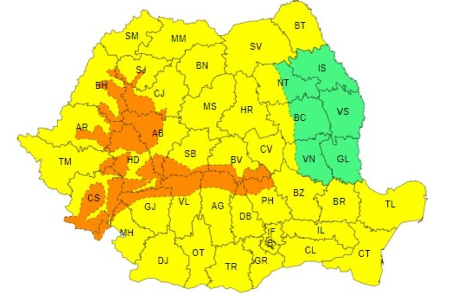 HARTĂ - Unde va ninge înainte de Crăciun?! Meteorologii eu emis coduri ...