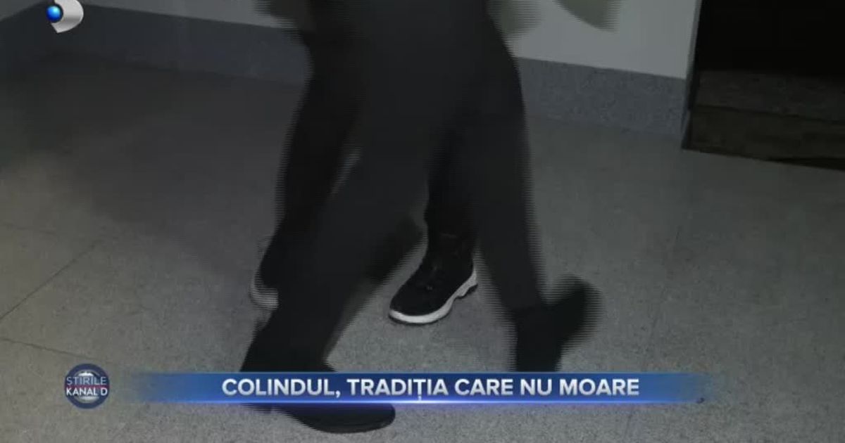 VIDEO- Colindul, tradiția care nu moare. Cete de fete și băieți au ...