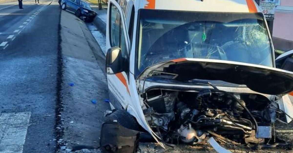 Accident grav cu 5 victime pe DN 17, în Bistrița-Năsăud. Traficul a fost oprit - Stirile Kanal D