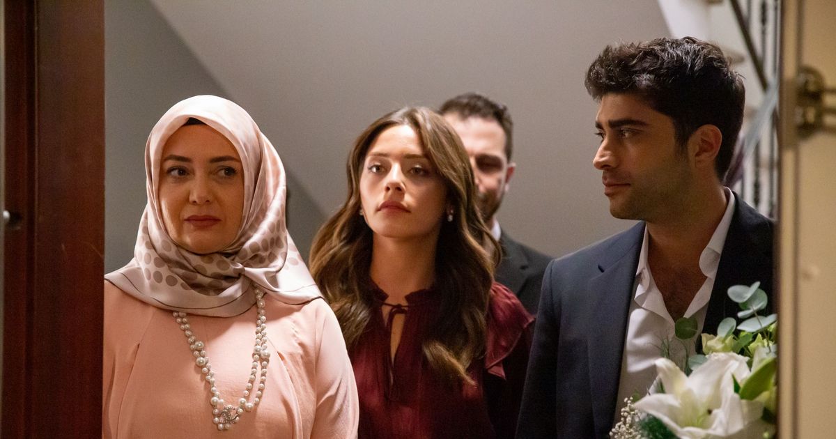 Așteptarea a luat sfârșit! “O dragoste”, noul serial care va cuceri publicul din România, are ...