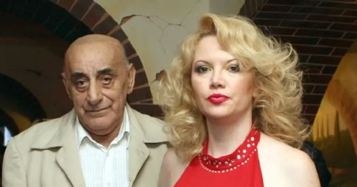 Petrecere neașteptată pentru Viorel Lis. A serbat cei 81 de ani într-un ...