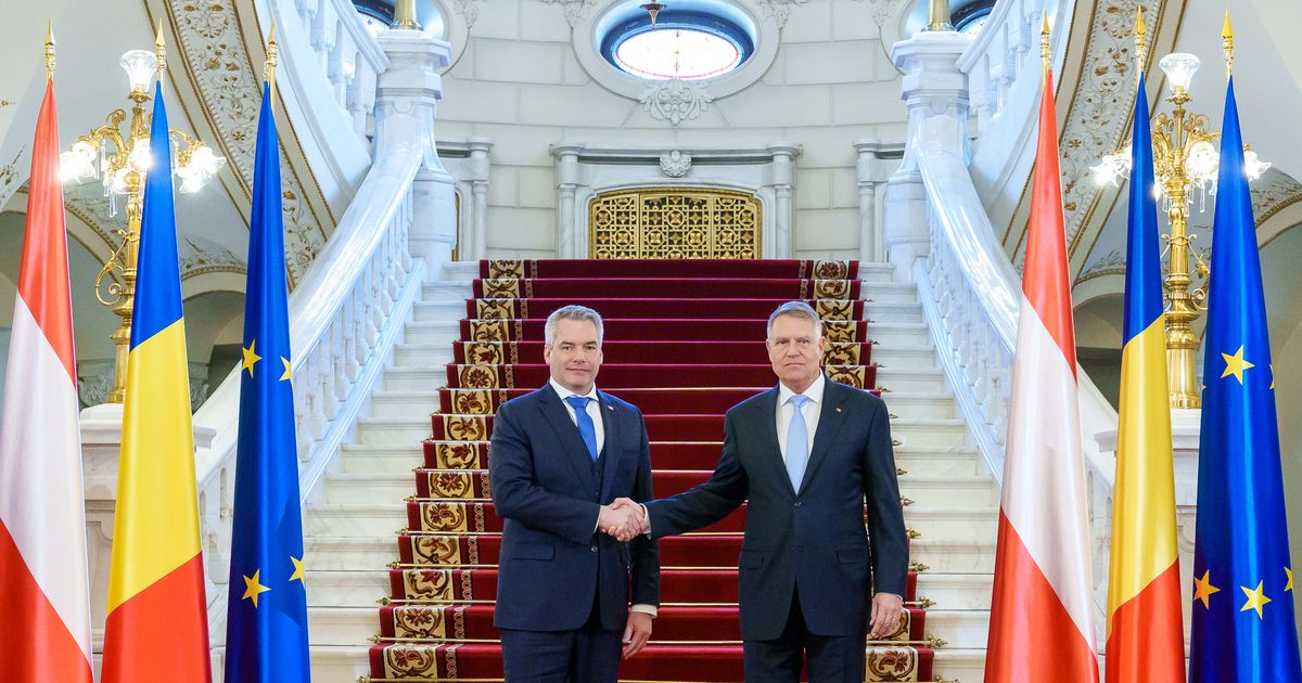 Cancelarul austriac Karl Nehammer, primit la Cotroceni de Klaus Iohannis. Ce au discutat despre ...
