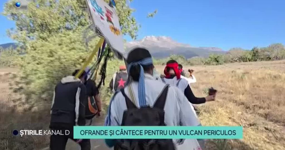 VIDEO- Zile de sărbătoare în Mexic! O comunitate aduce ofrande și ...