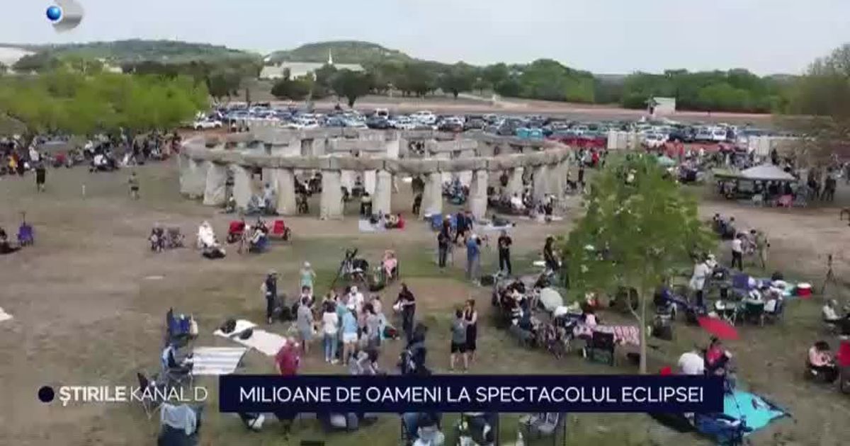 VIDEO - Eclipsa totală de soare a strâns curioși din întreaga lume ...