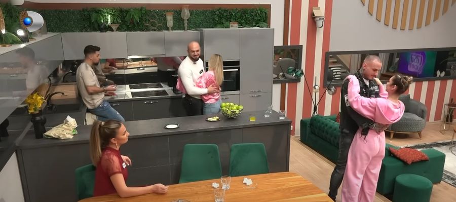 Robi și-a deschis inima în fața Juliei! Gestul incredibil care a ...