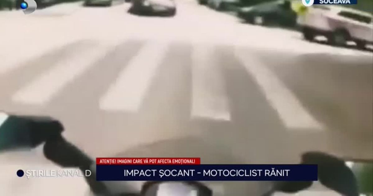 VIDEO A virat la stânga fără să se asigure și a lovit din plin un ...