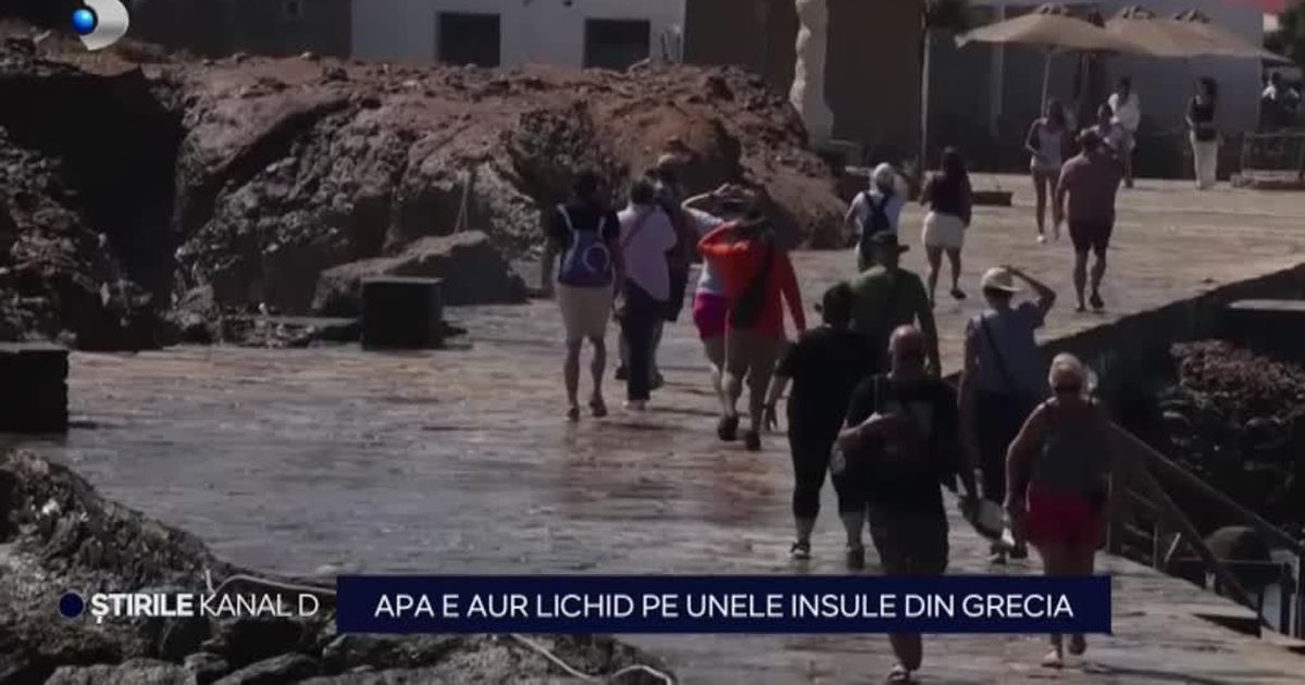 VIDEO Apa e aur lichid pe unele insule din Grecia. Autoritățile au ...