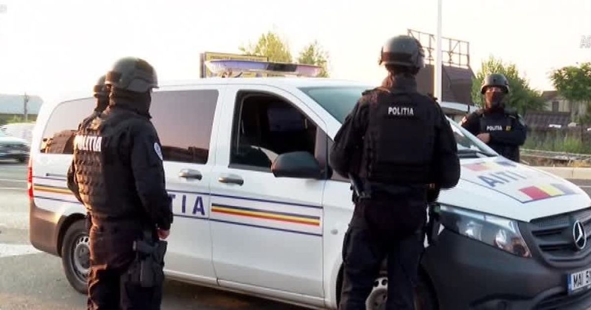 VIDEO Polițist târât cu mașina de un șofer! Tânărul scandalagiu a fost reținut de autorități ...