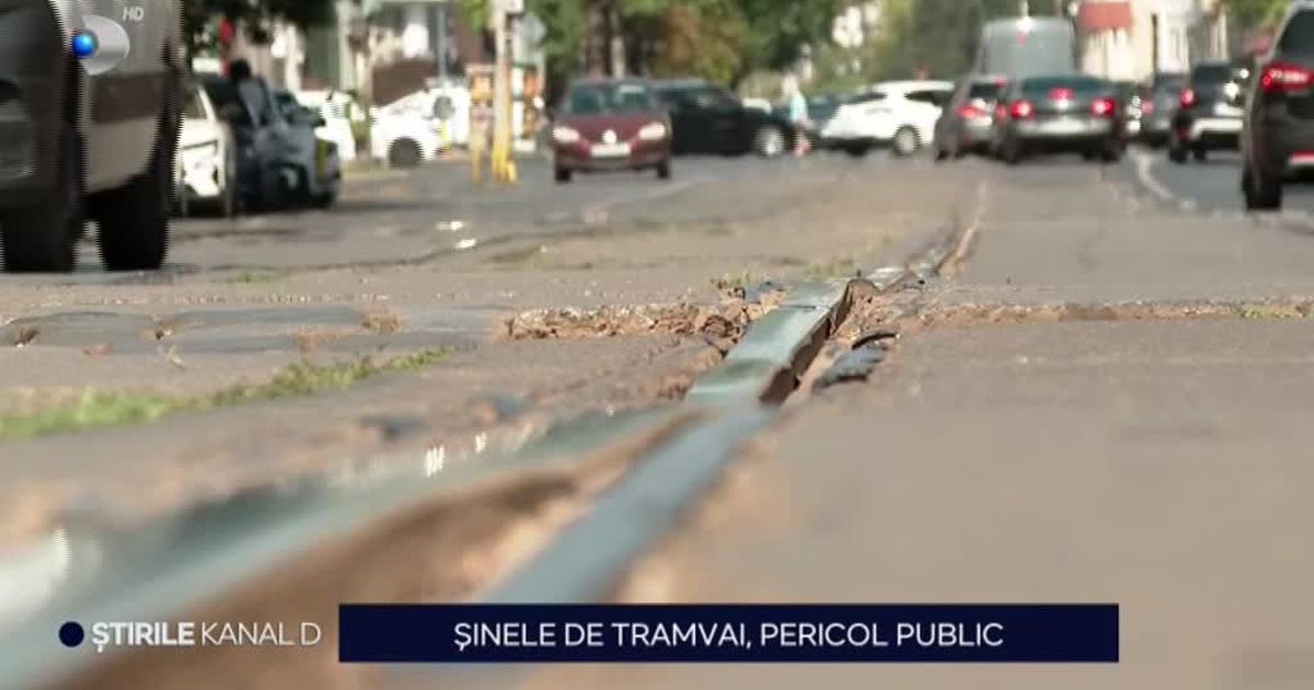 VIDEO Șinele de tramvai, pericol public. Vulcanizările sunt pline de ...