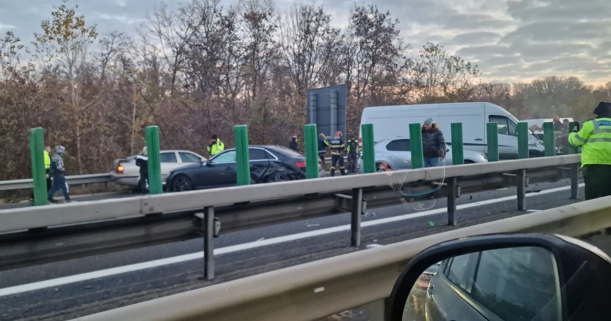 VIDEO Accident în lanț cu 12 mașini pe autostrada A3, din cauza ...