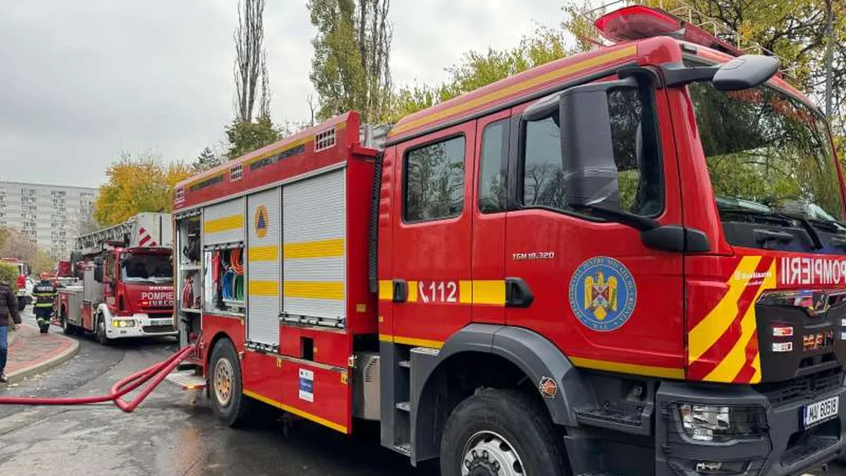 Panică în Rahova! Incendiu lângă blocul distrus de explozia de gaze ...
