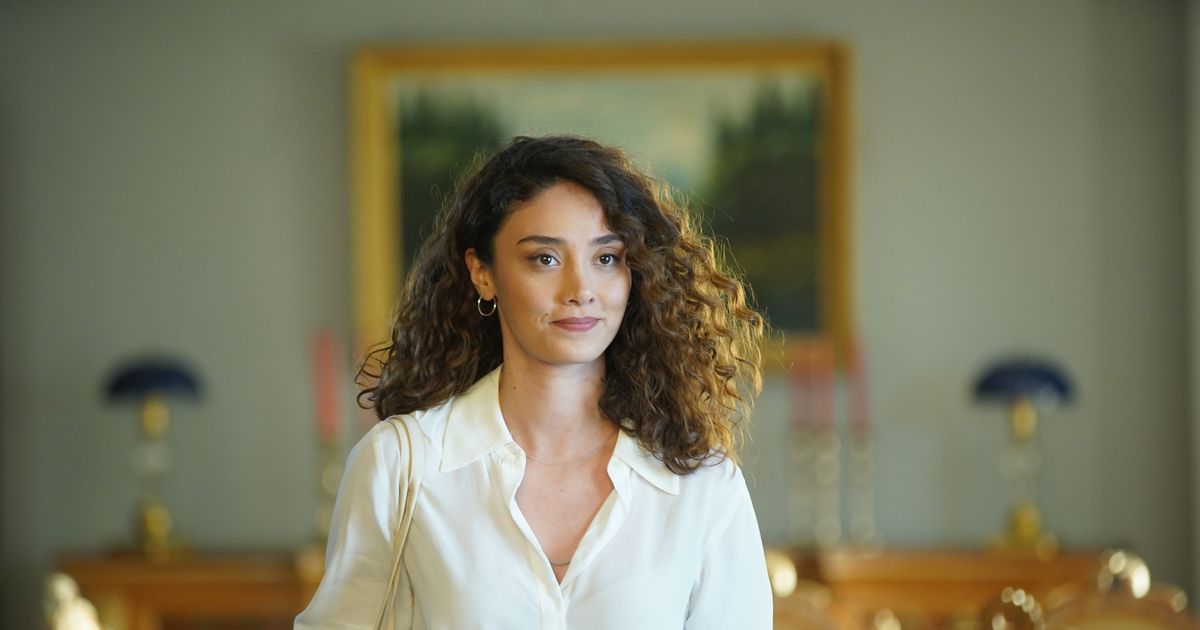 În această seară, de la ora 20:00, în serialul ”Inimă rebelă”, la Kanal D, Leyla, scutul lui ...