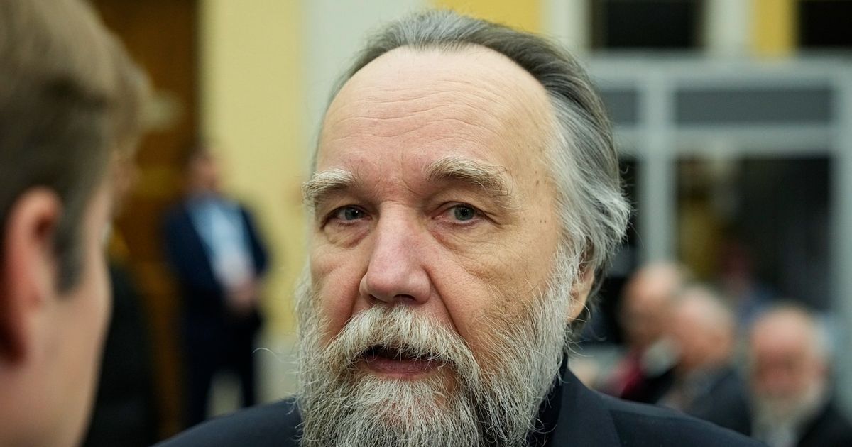 Ce a discutat Călin Georgescu cu ideologul lui Vladimir Putin ...