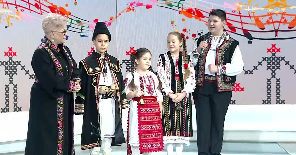 VIDEO Valeria Arnăutu, colind alături de cursanți - Stirile Kanal D