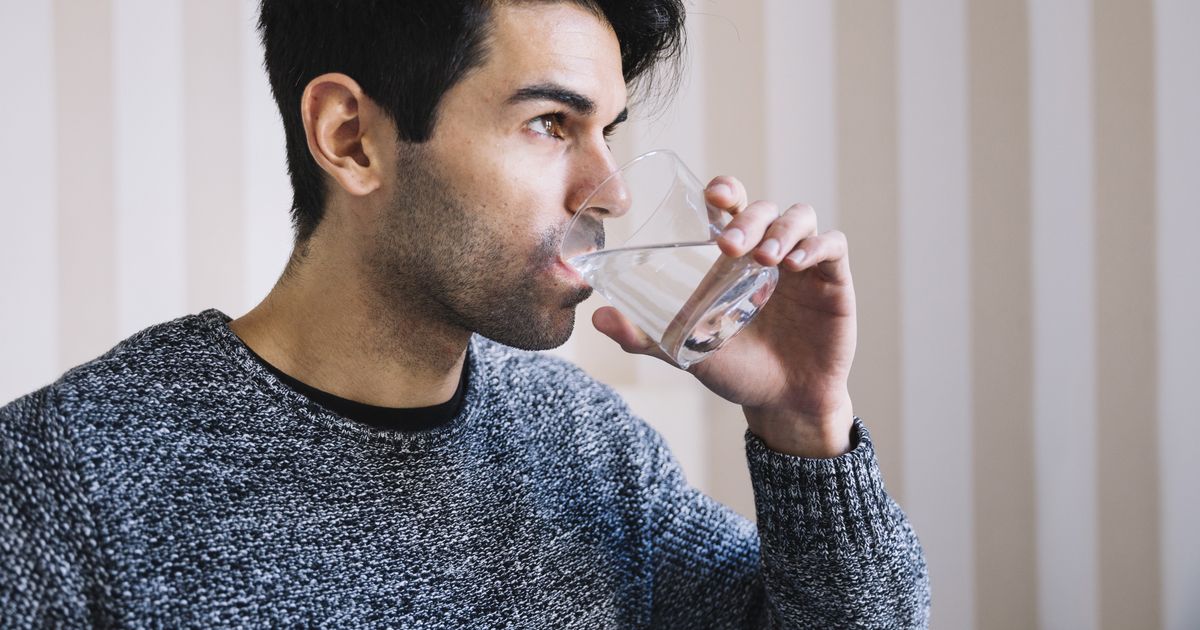 Câtă apă trebuie să bei în funcție de kilogramele pe care lei ai ...