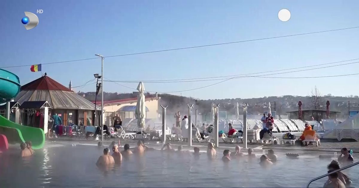 VIDEO „Mereu venim aici”. Relaxare în ape termale - Stirile Kanal D