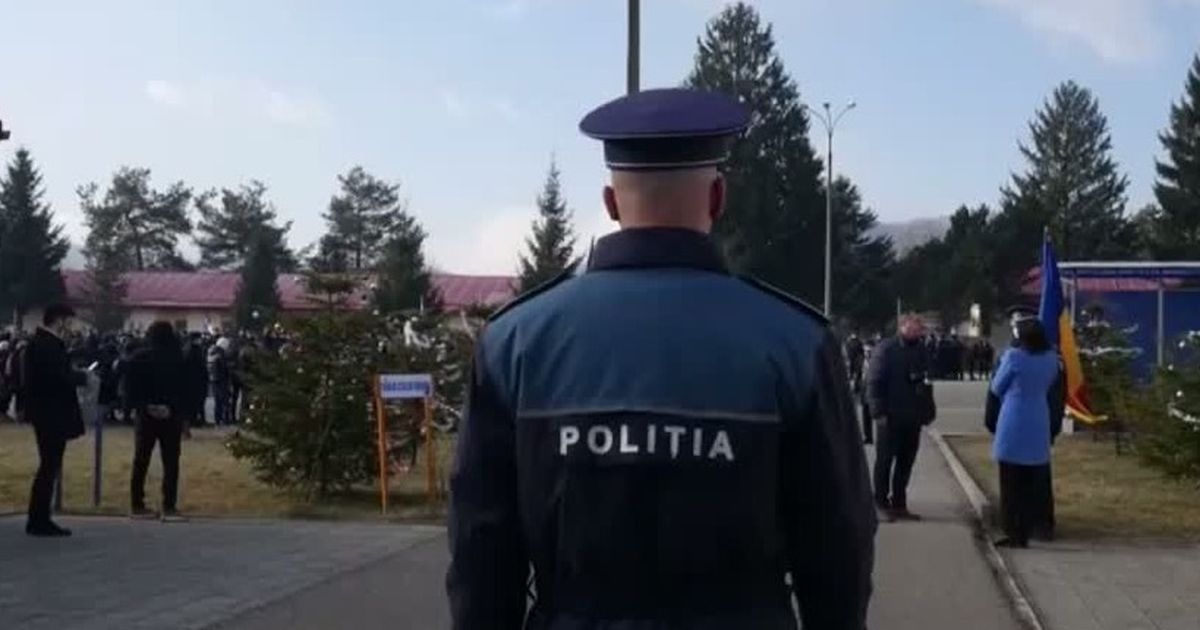 O fată de 12 ani din Lupeni s-a aruncat în gol de la 10 metri înălțime ...