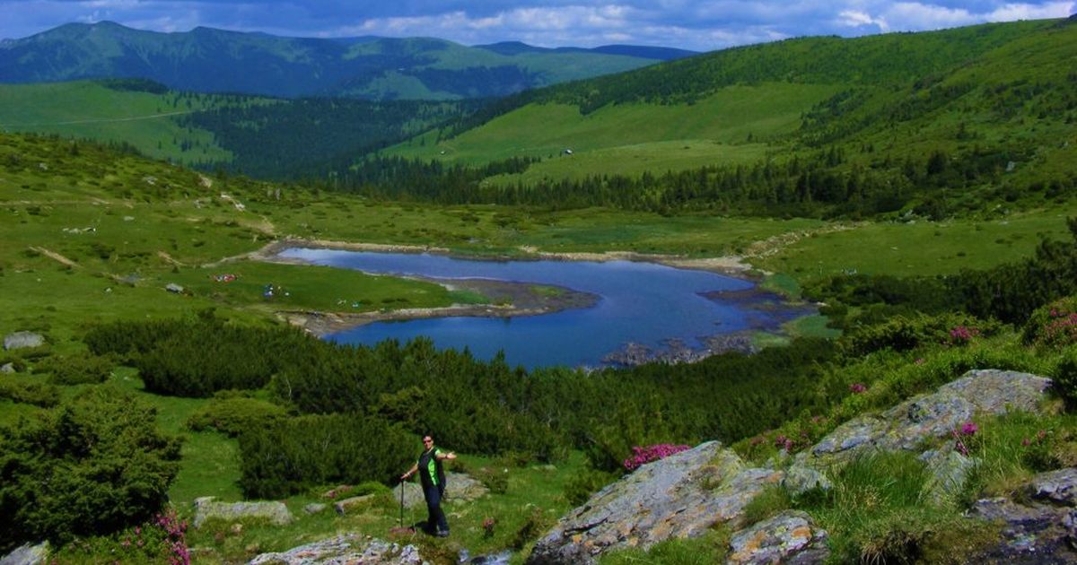 Cel mai accesibil traseu montan din Maramureș: Cum ajungi la Lacul ...